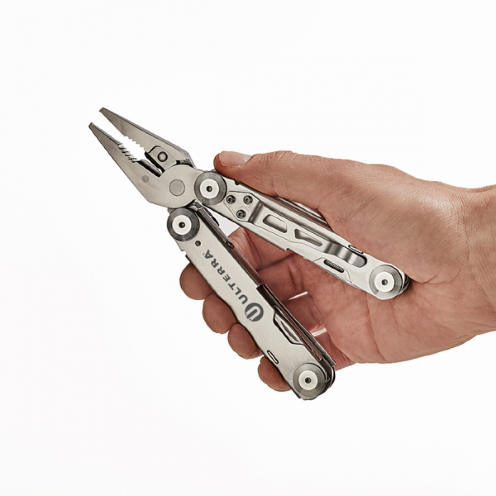 CEDAR CREEK® MATRIX MULTI TOOL 8930 Shows Off Your Company Logo